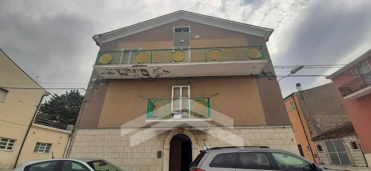 Palazzo in vendita a Petrella Tifernina