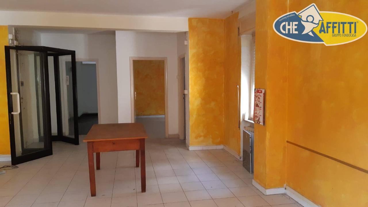 Ufficio in affitto a Carrara