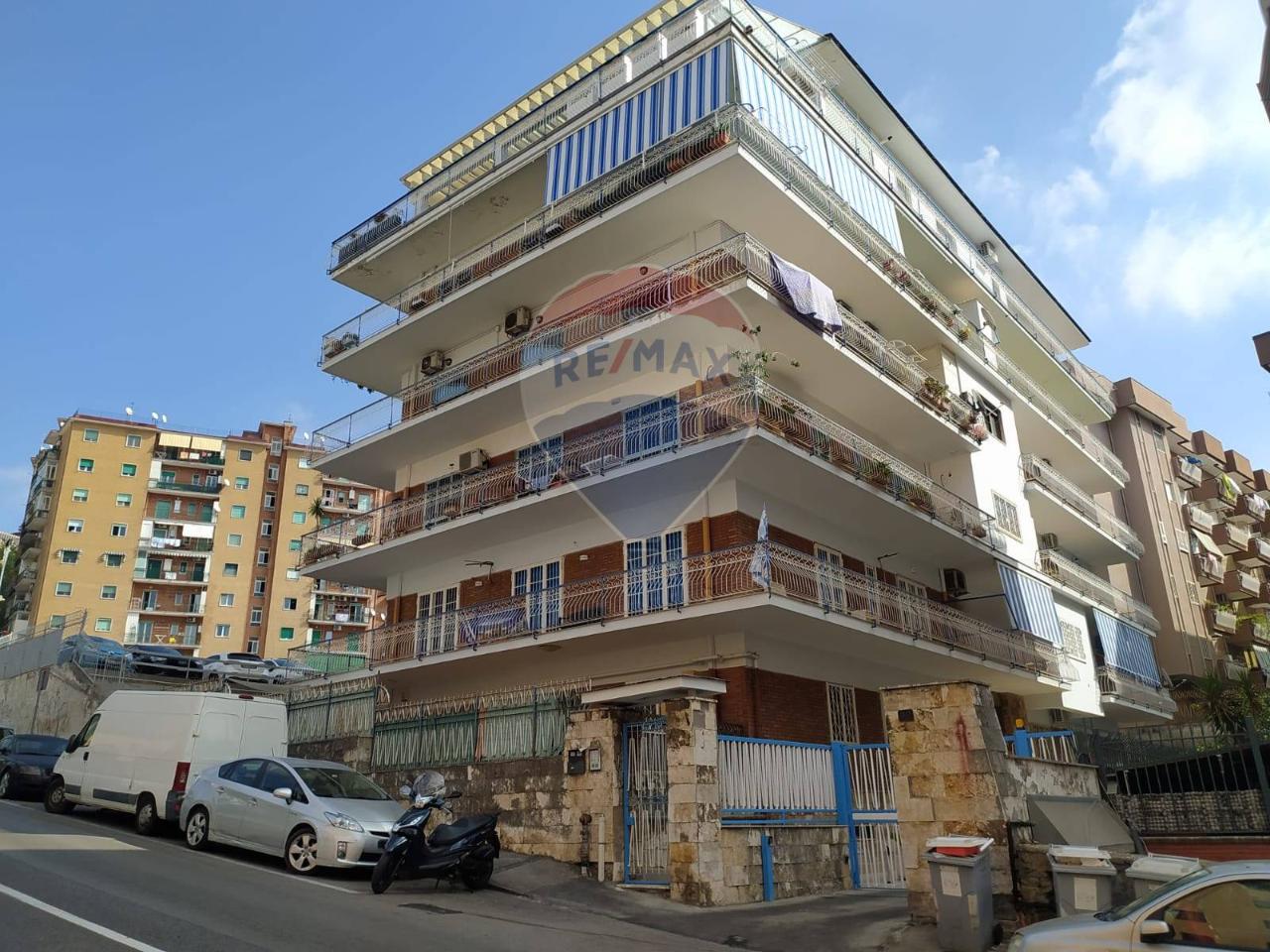 Appartamento in vendita a Napoli