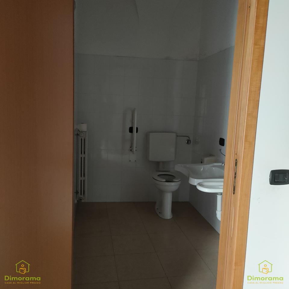 Negozio in vendita a Giulianova