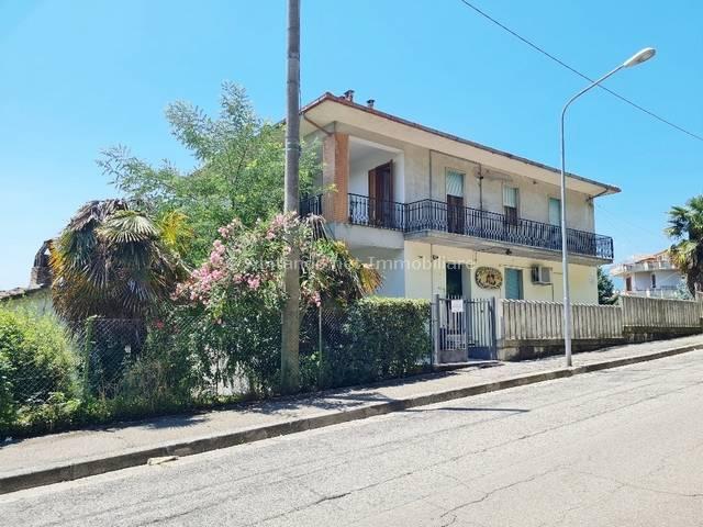 Villa in vendita a Penne