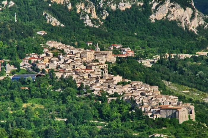 Esercizio commerciale in vendita a Caramanico Terme