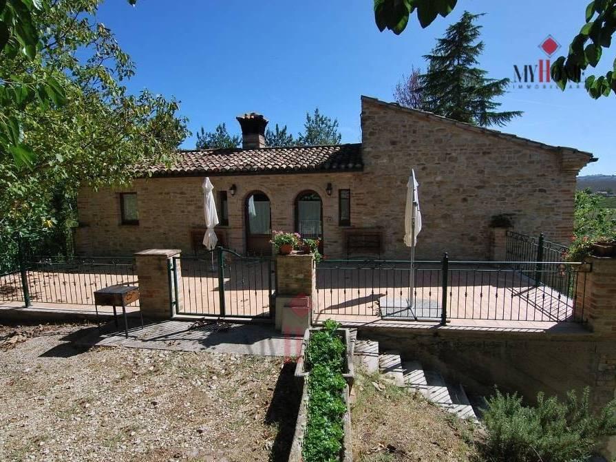 Rustico in vendita a Montedinove