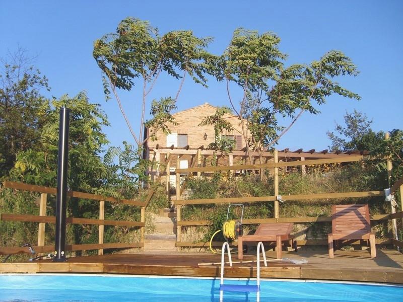 Rustico in vendita a Montalto Delle Marche