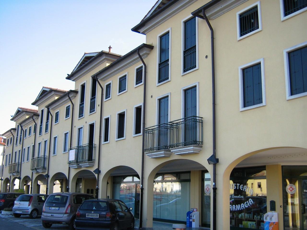 Appartamento in vendita a Due Carrare