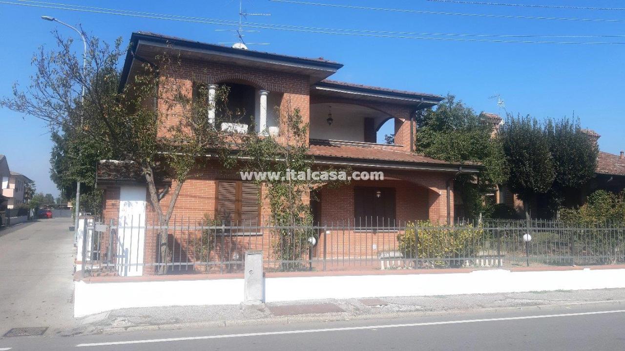 Villa bifamiliare in vendita a Crespiatica