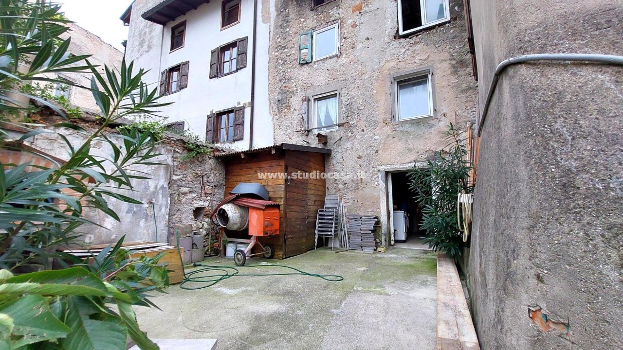 Casa indipendente in vendita a Ala