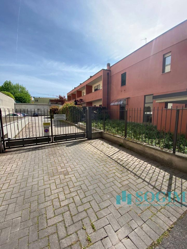 Box in vendita a Monza