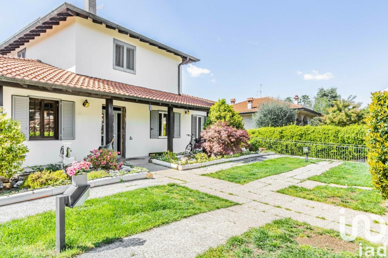 Villa in vendita a Gorla Maggiore