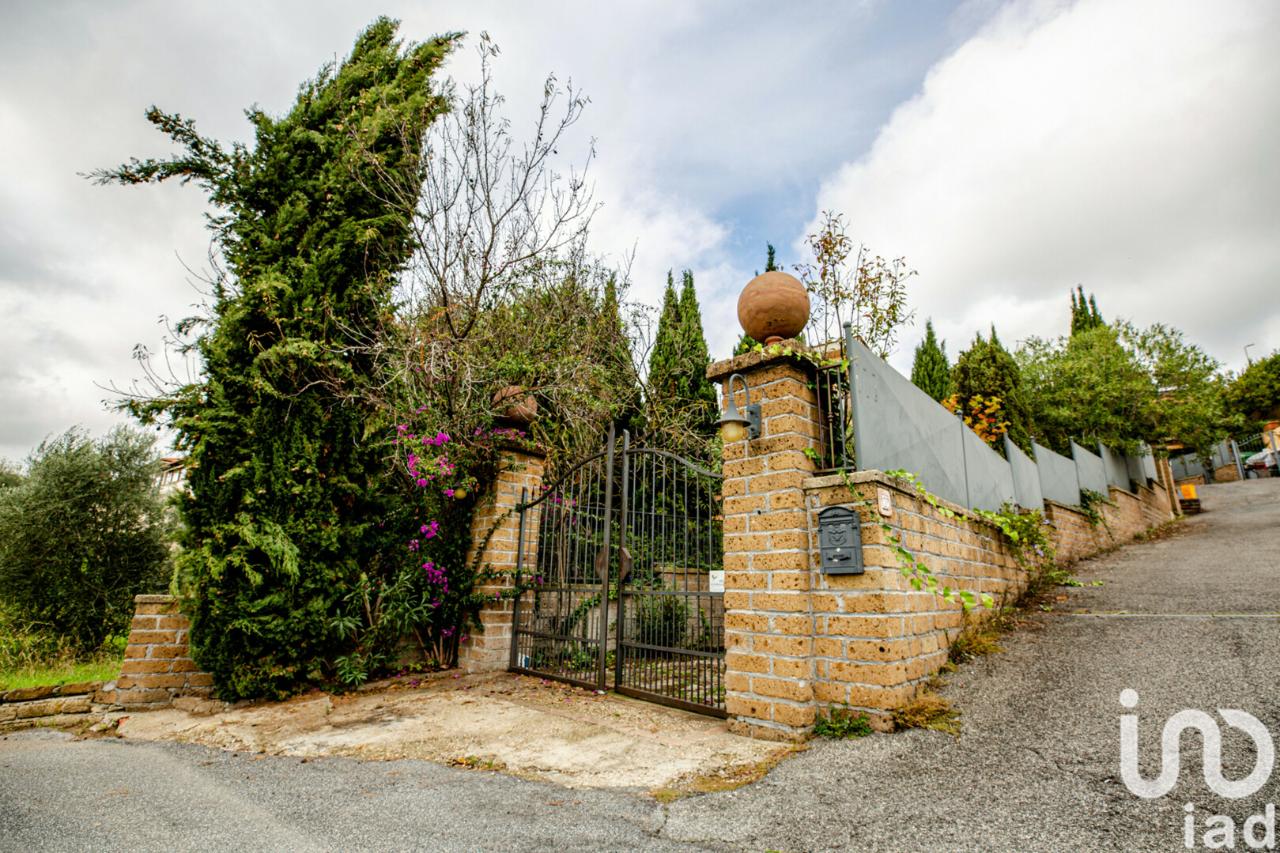 Villa in vendita a Castelnuovo Di Porto