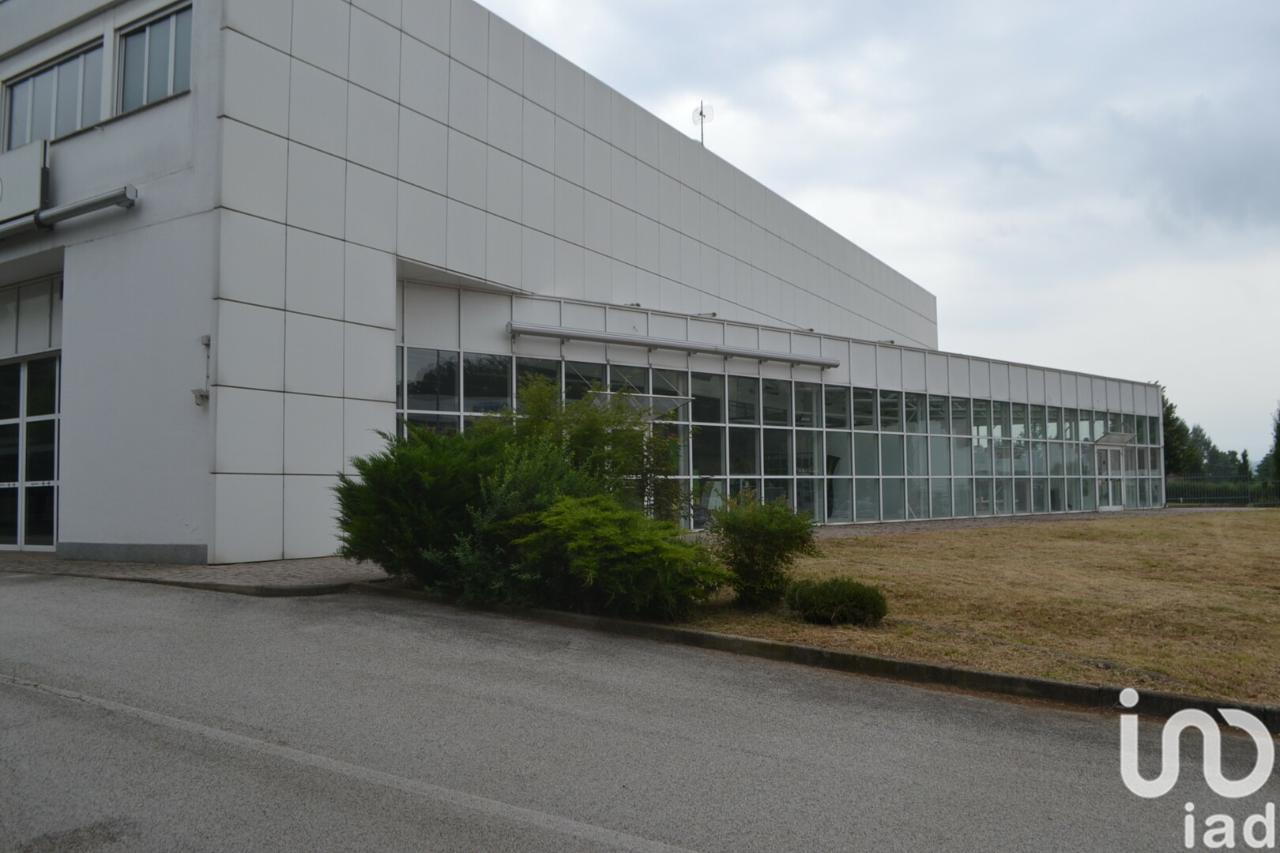 Negozio in vendita a Guarene