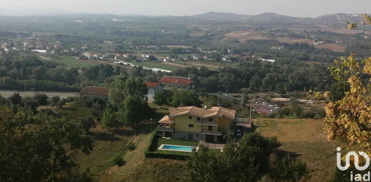 Villa in vendita a Cappelle Sul Tavo