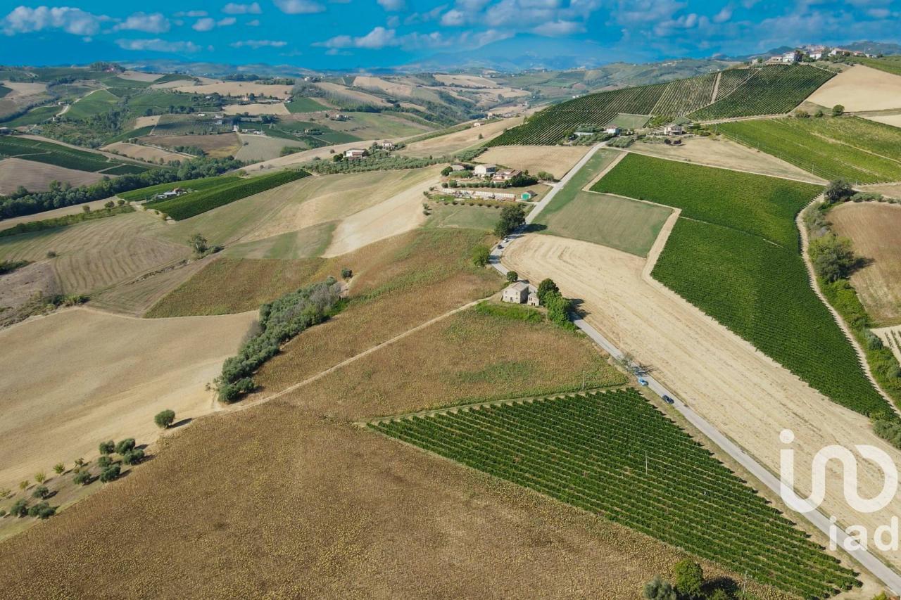 Rustico in vendita a Carassai