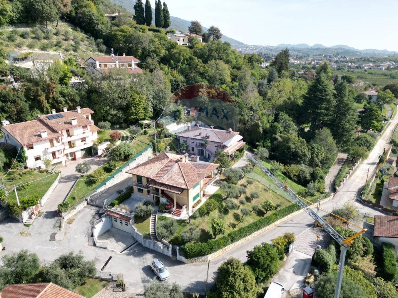 Villa in vendita a Valdobbiadene