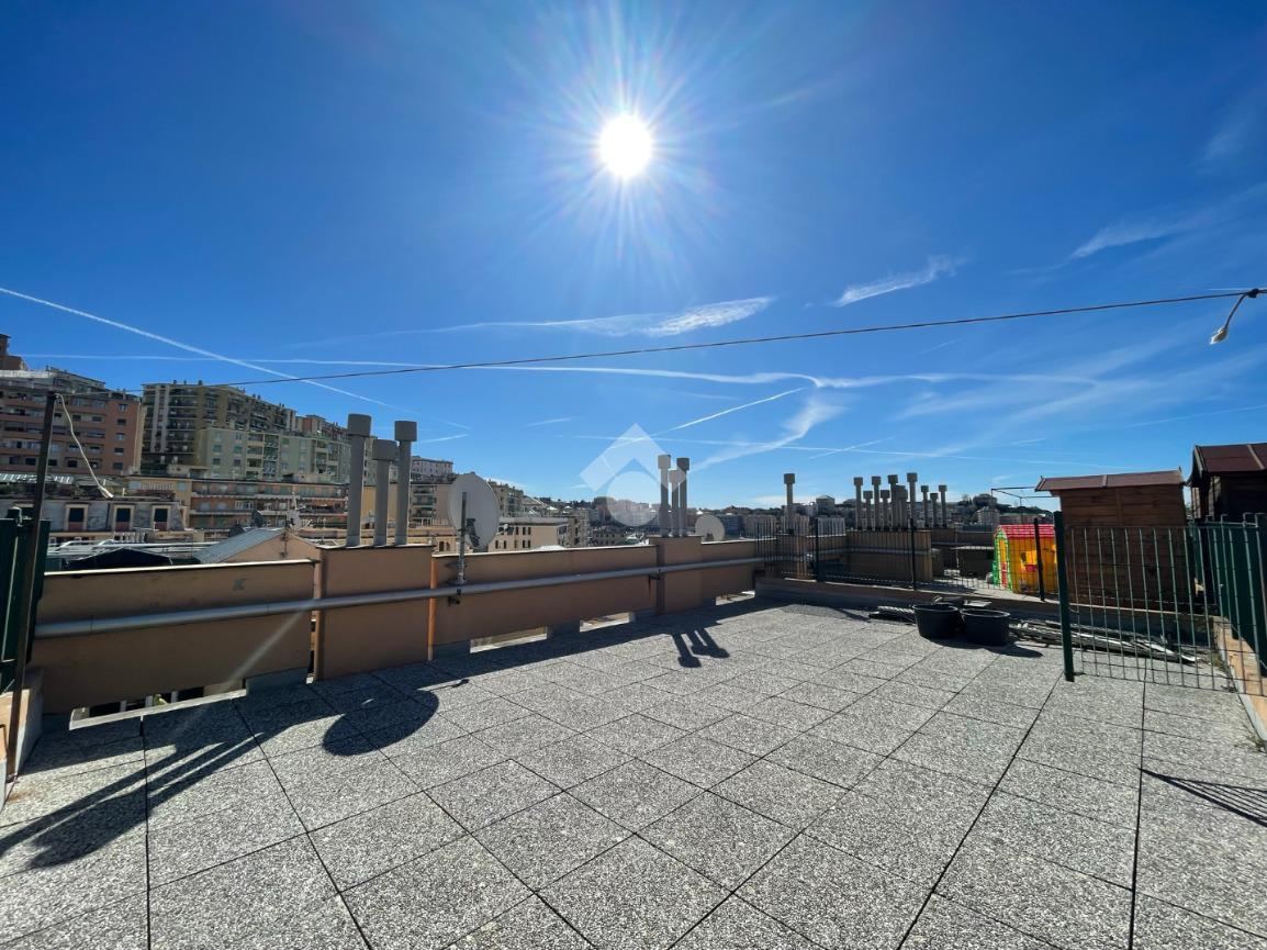 Appartamento in Via Carlotta Benettini 6, Genova