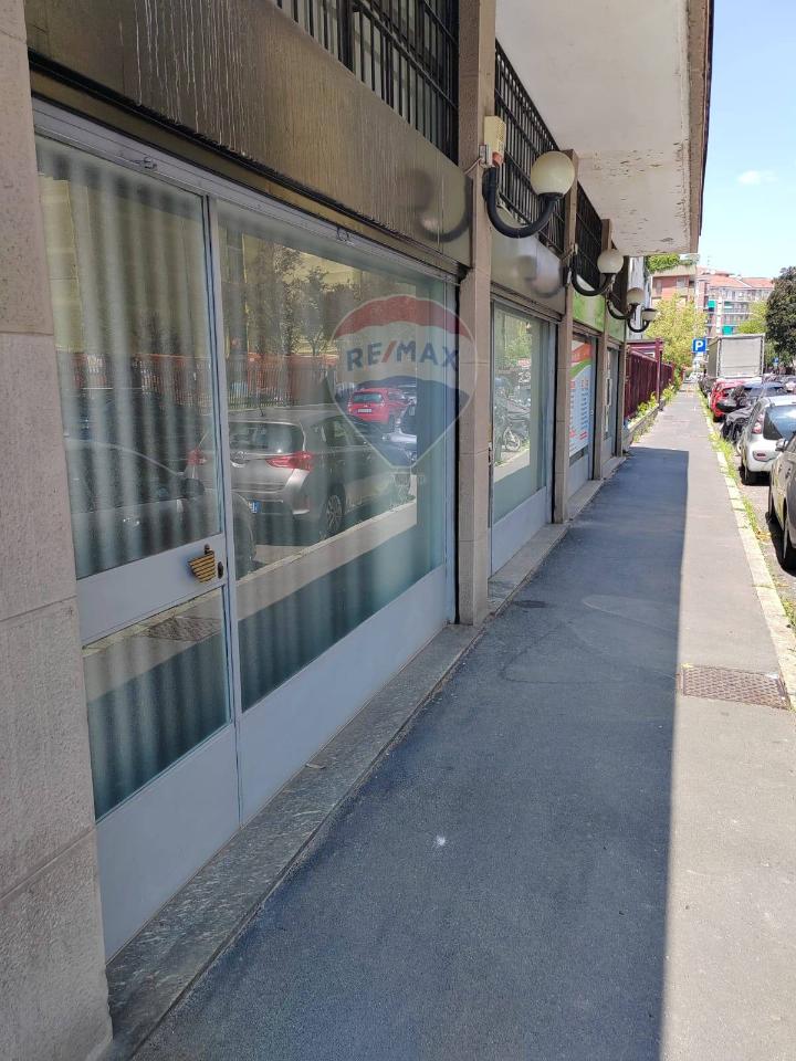 Negozio in vendita a Milano