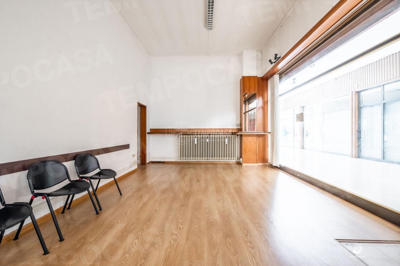 Negozio in vendita a Castelfranco Emilia