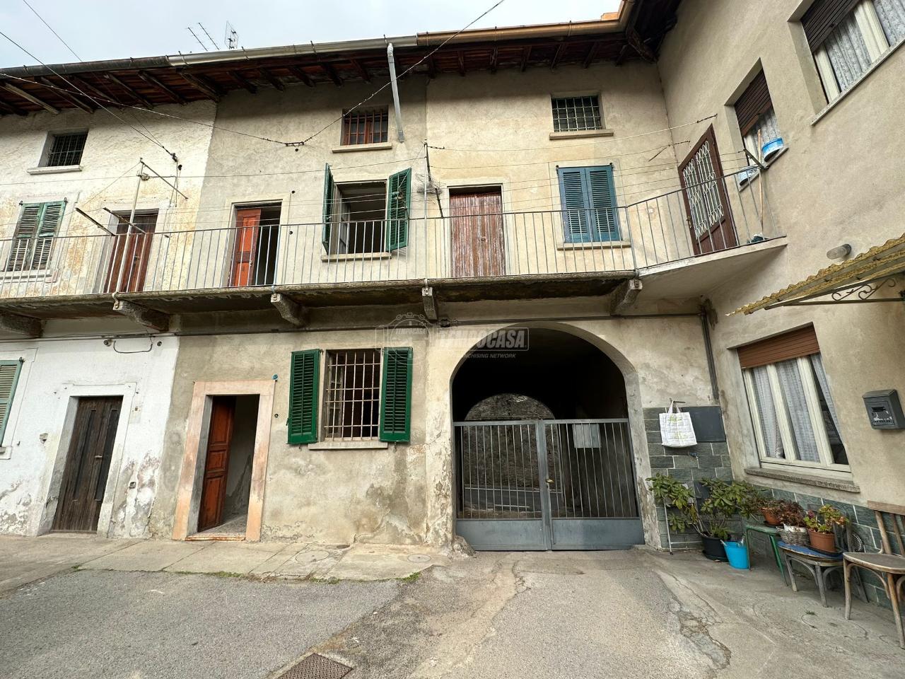 Casa indipendente in vendita a Appiano Gentile