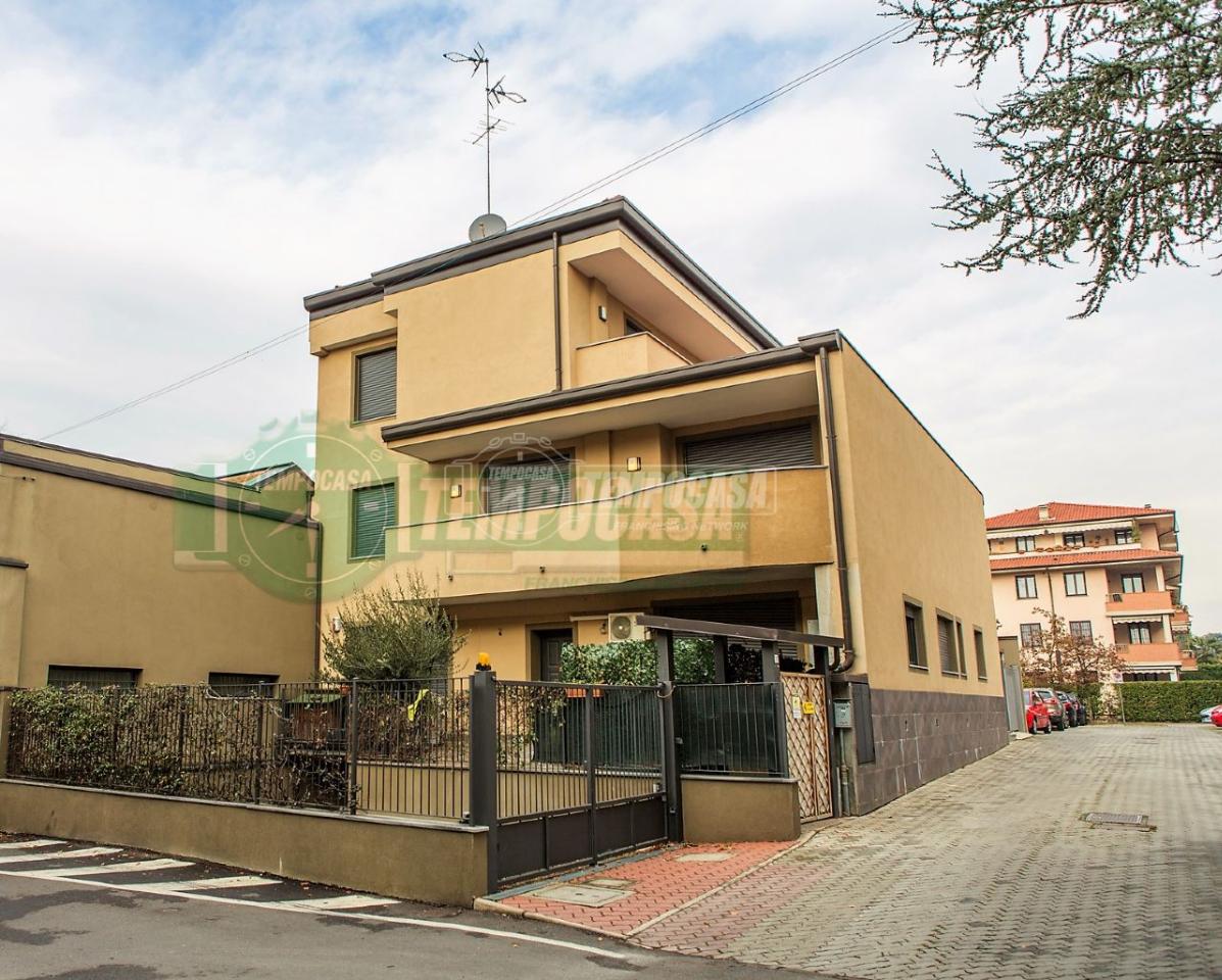 Palazzo in vendita a Concorezzo