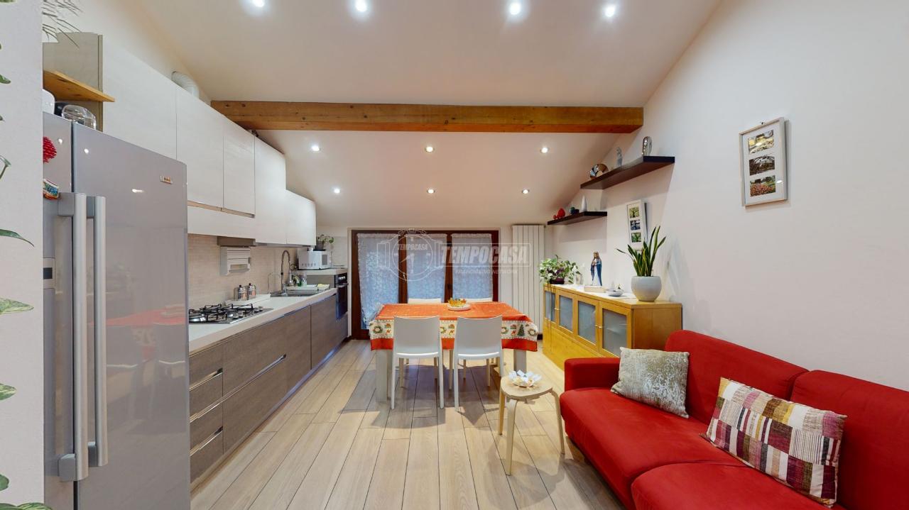 Trilocale in Via Vago, Misinto