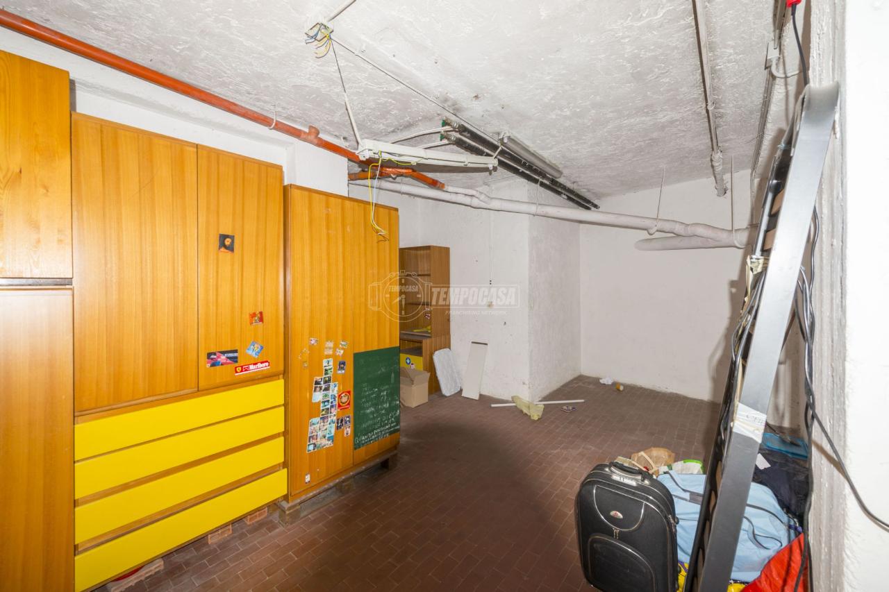 Magazzino in vendita a Milano