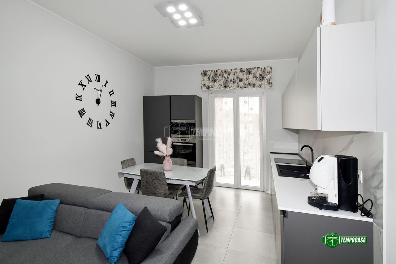 Appartamento in vendita a Rho