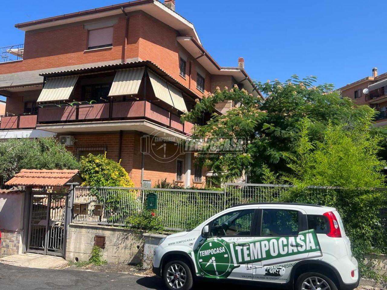 Appartamento in vendita a Civitavecchia