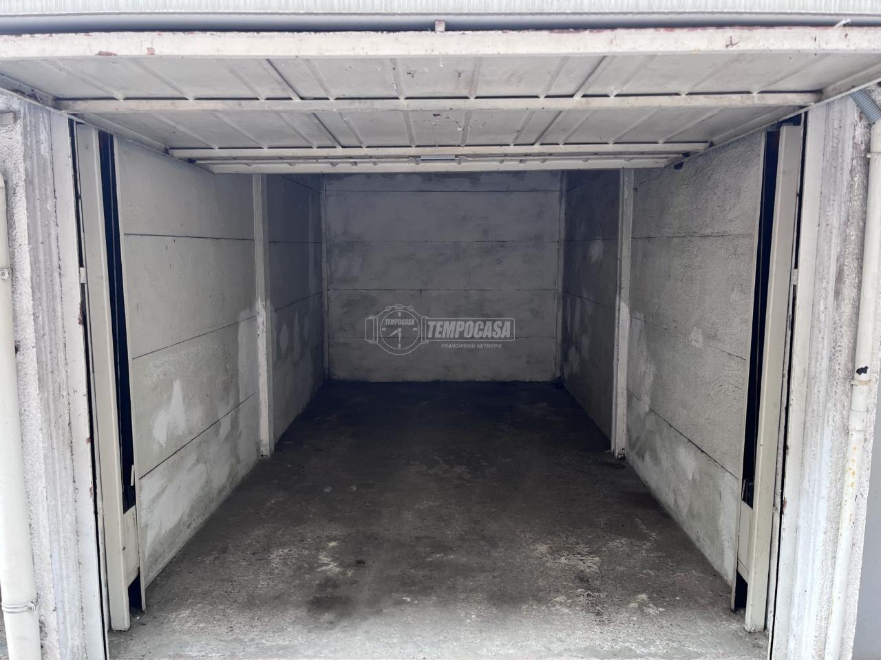 Box in vendita a Busto Arsizio