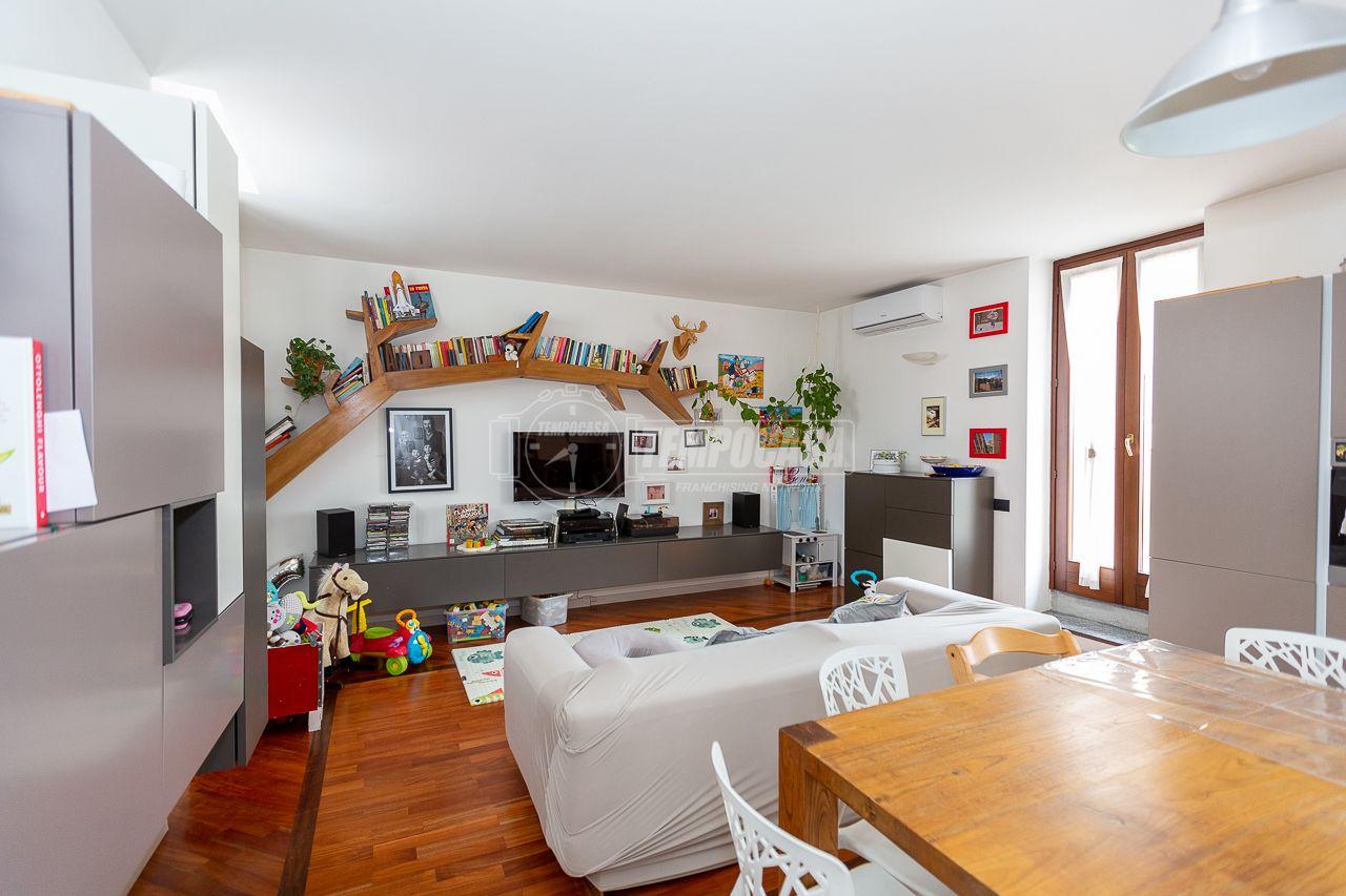 Trilocale in Via Marsala, Brugherio