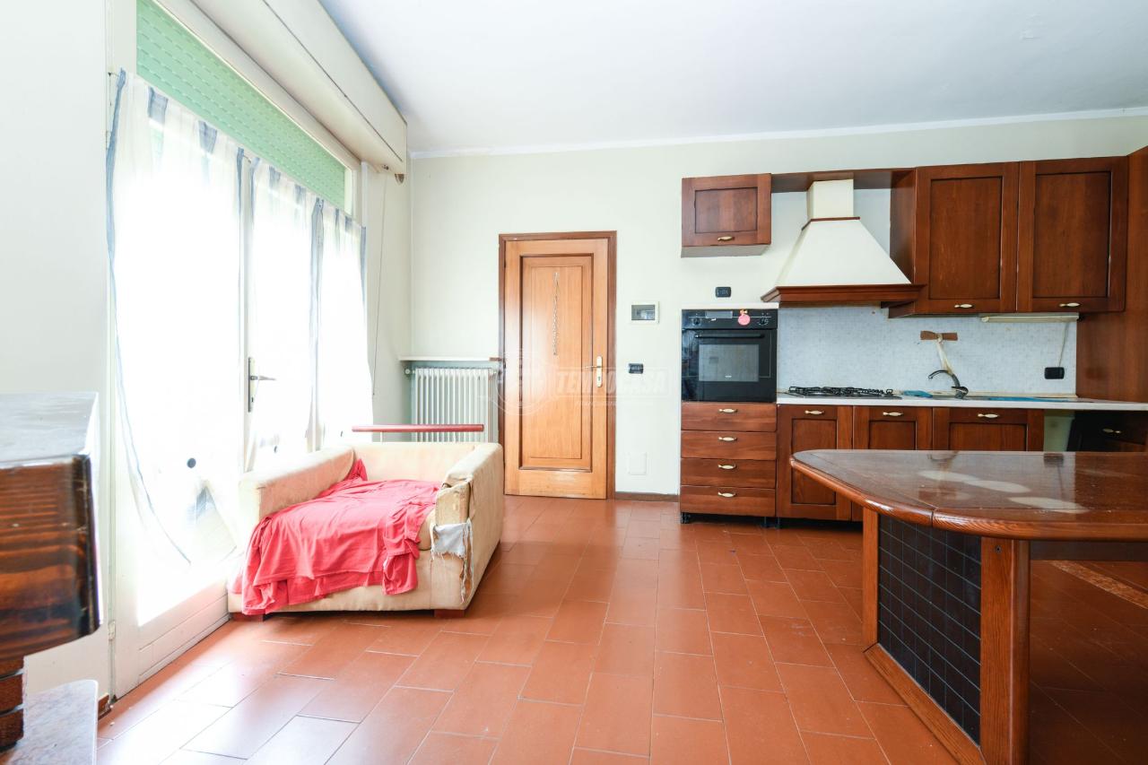 Palazzo in vendita a Desenzano Del Garda