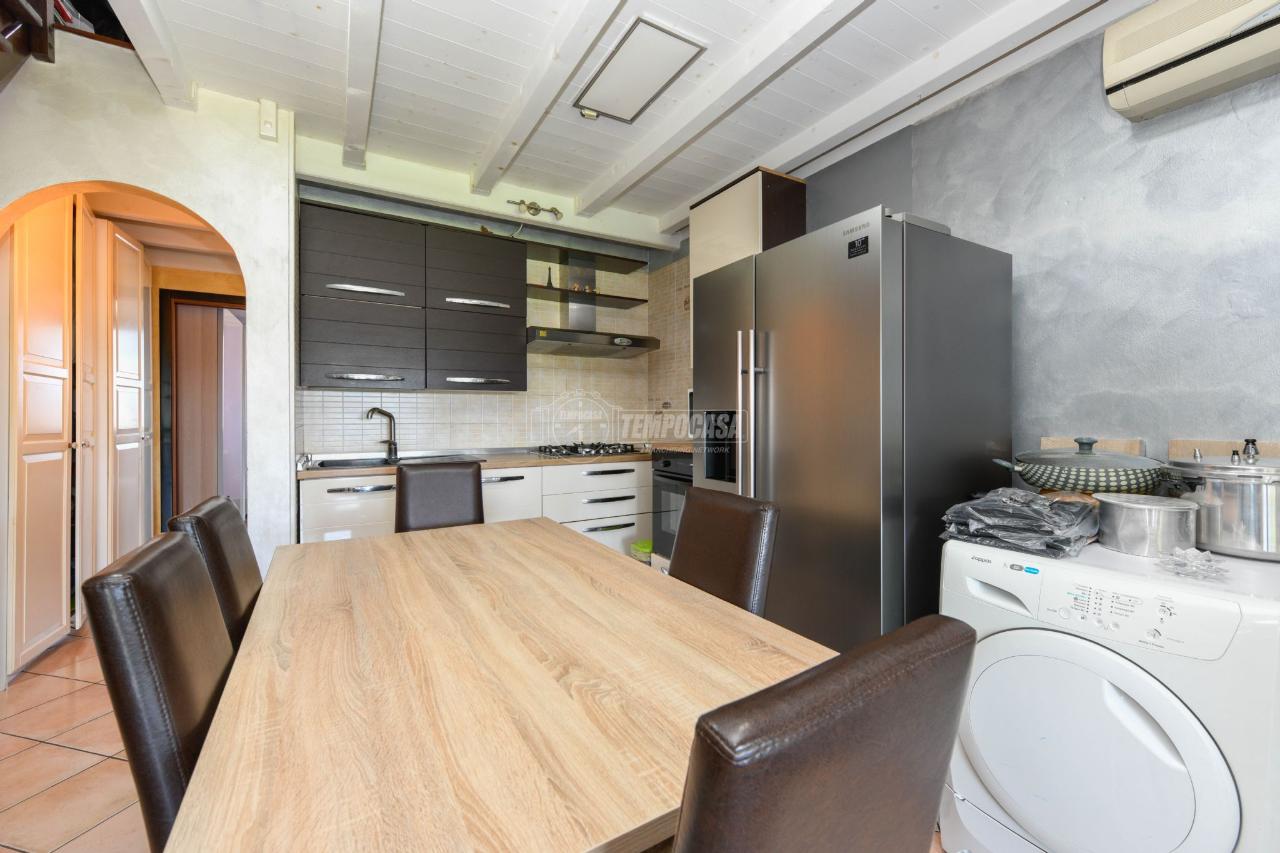 Appartamento in vendita a Desenzano Del Garda