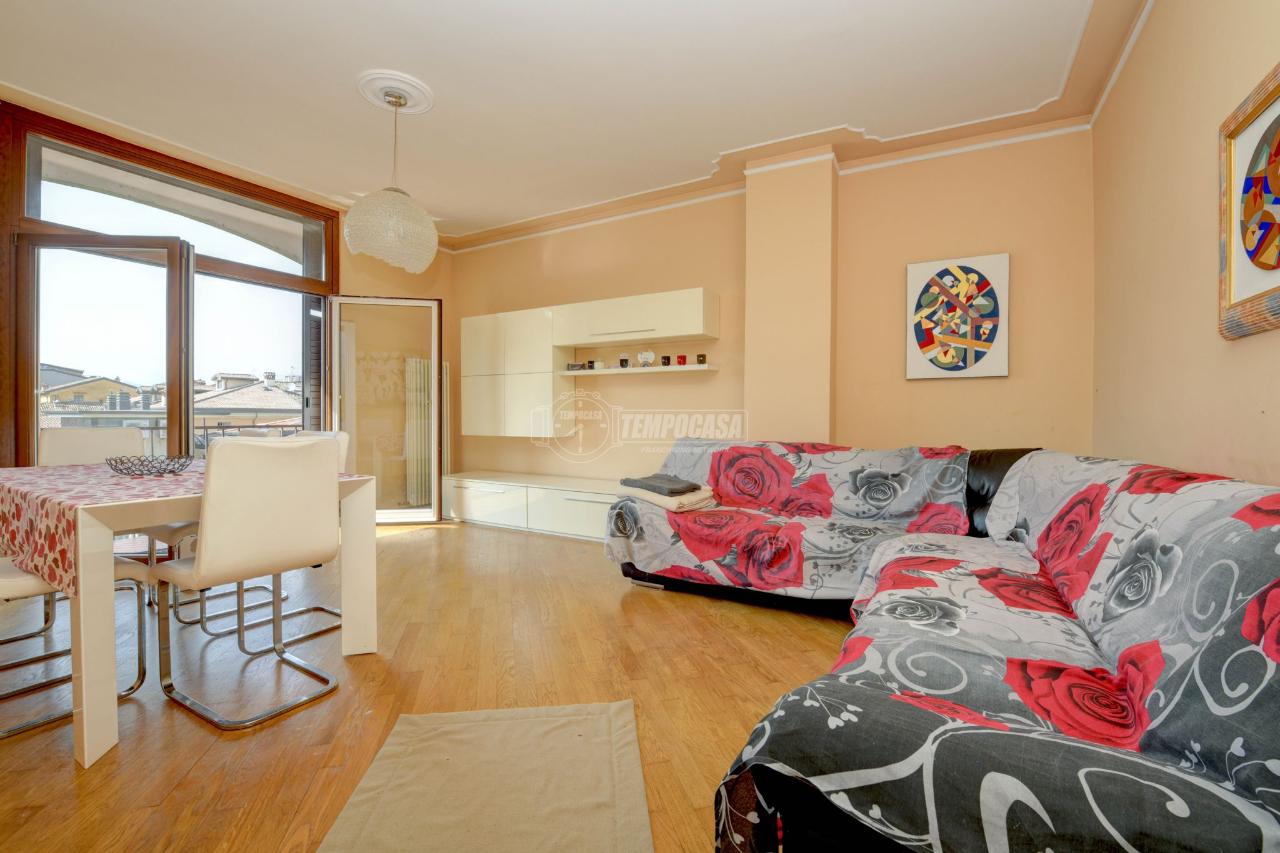 Appartamento in vendita a Desenzano Del Garda