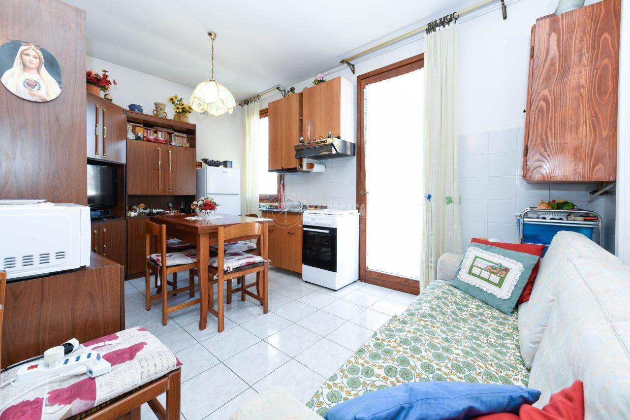 Appartamento in vendita a Desenzano Del Garda