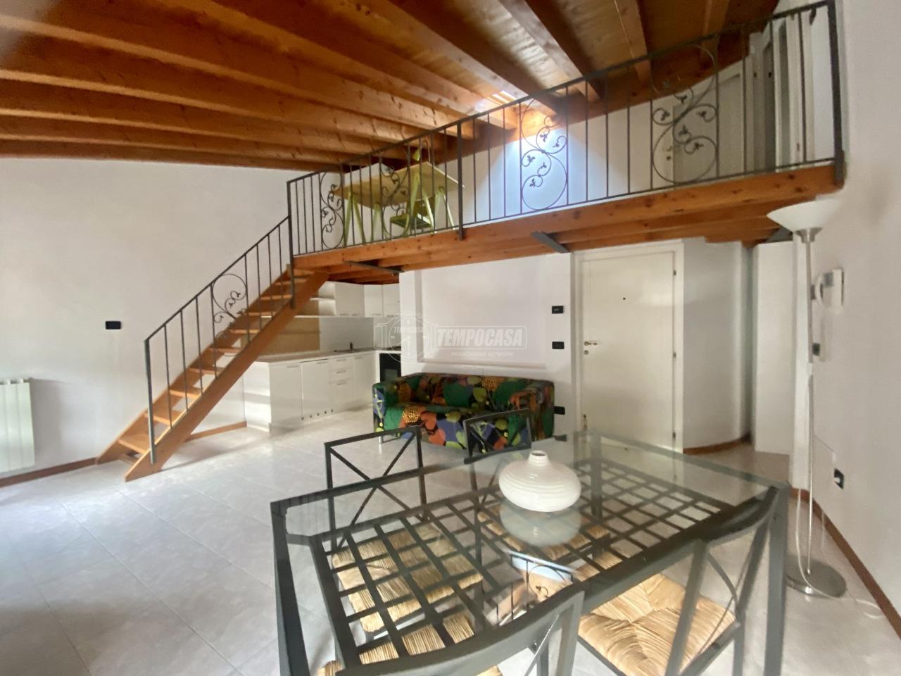 Appartamento in vendita a Desenzano Del Garda