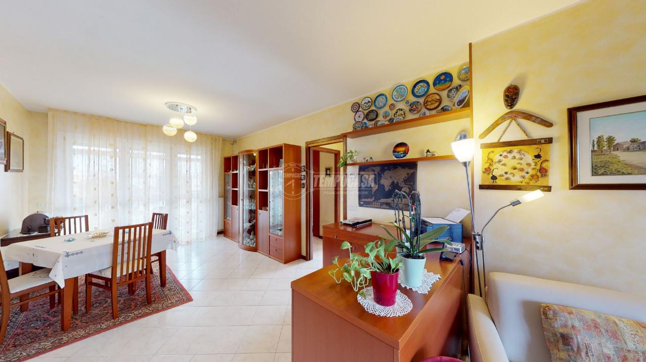 Trilocale in Via Francesco Gonin 66, Milano