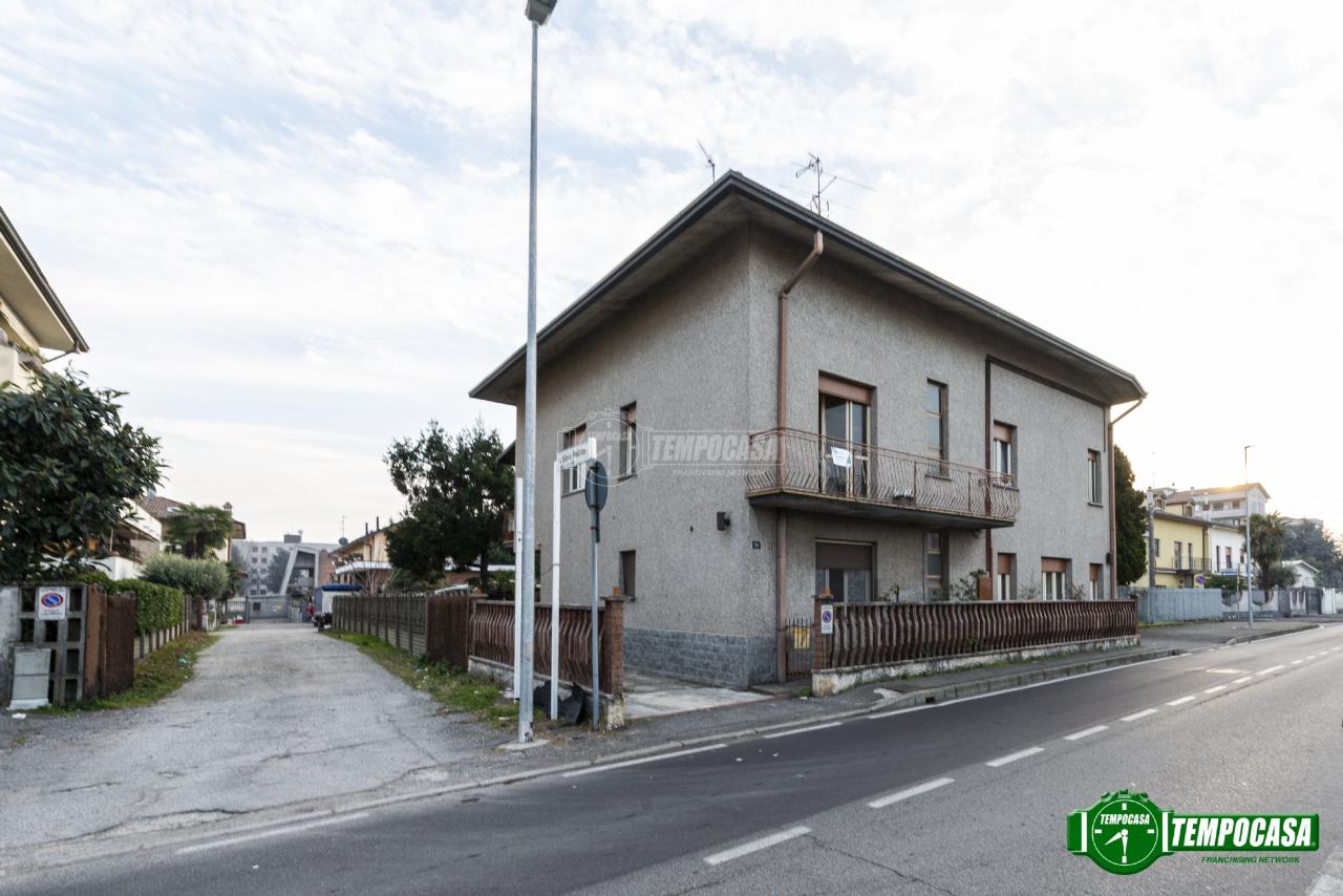 Villa a schiera in vendita a Nova Milanese