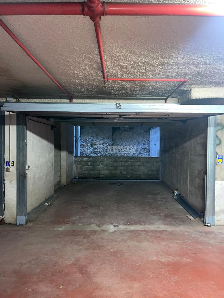 Box in vendita a Nova Milanese