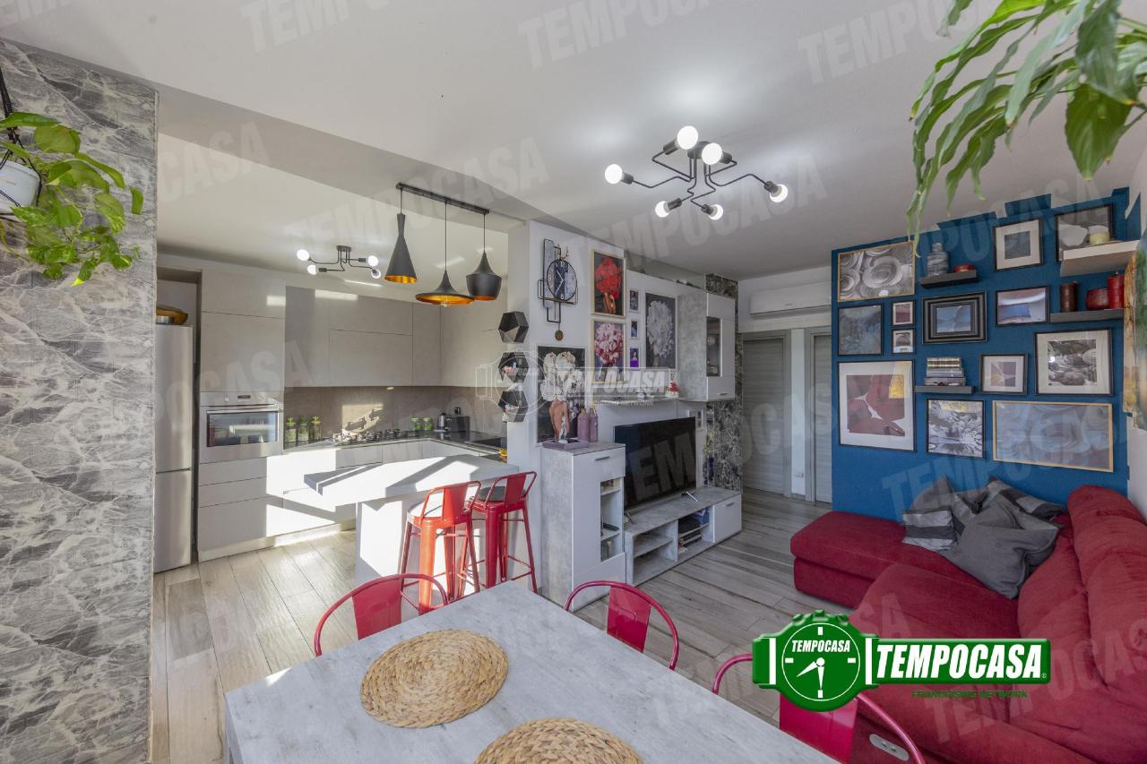 Trilocale in Via Bolla, Milano