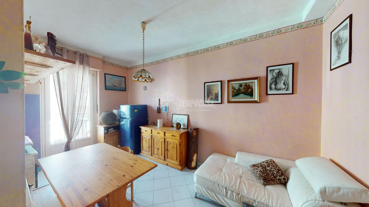 Bilocale in Via Montezemolo 8, Torino