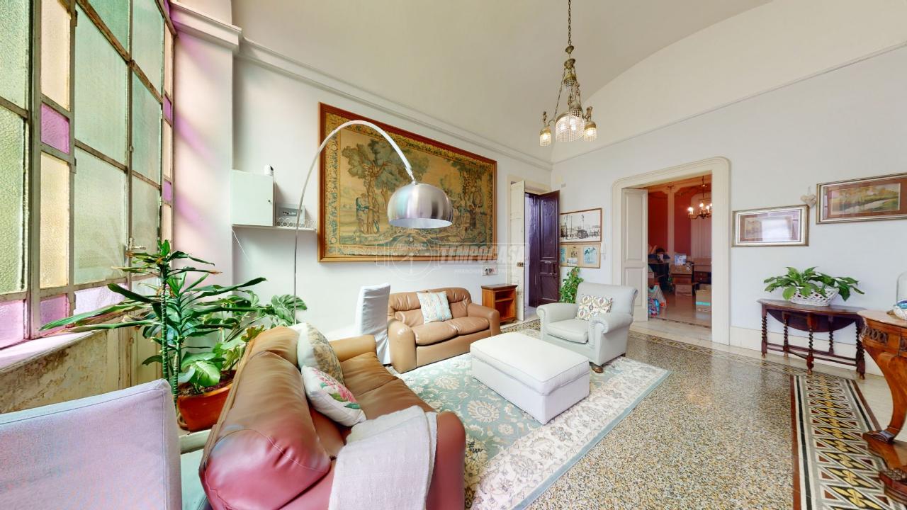 Palazzo in vendita a Lecce