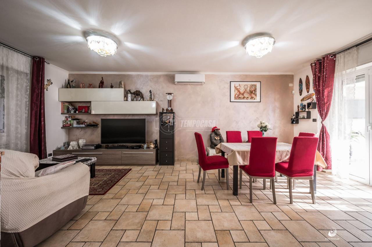 Villa a schiera in vendita a Trezzano Sul Naviglio