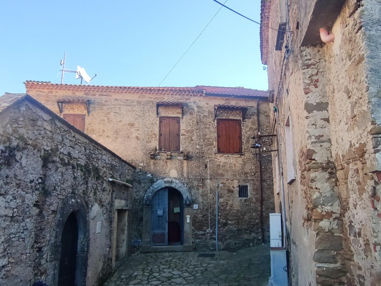 Rustico in vendita a Serramezzana