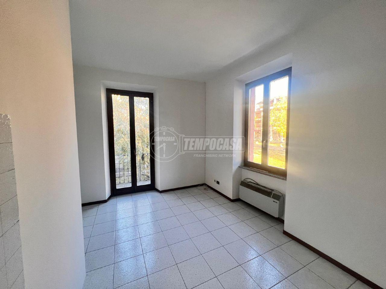 Appartamento in vendita a Montano Lucino