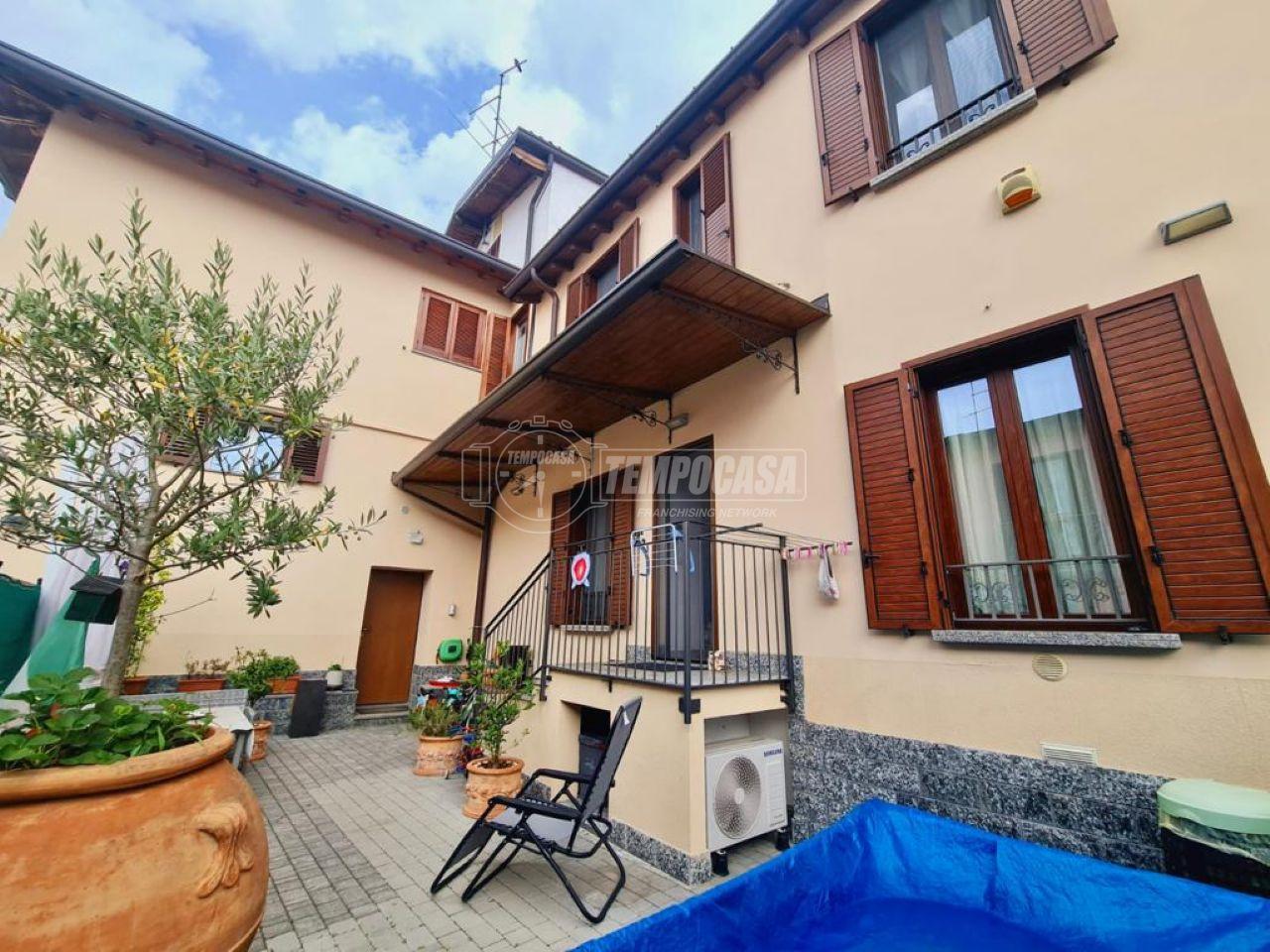 Appartamento in vendita a Montano Lucino