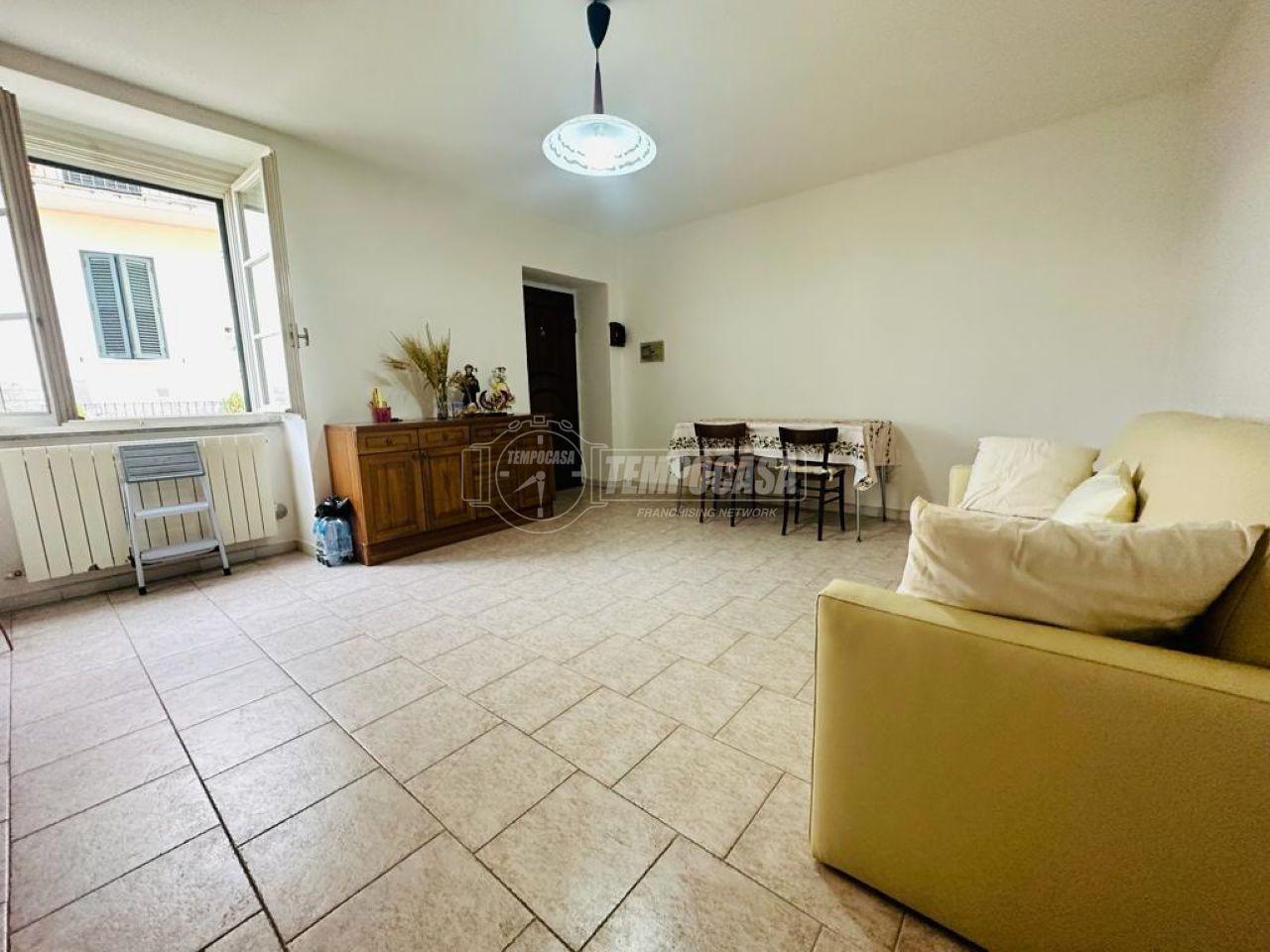 Appartamento in vendita a Montano Lucino