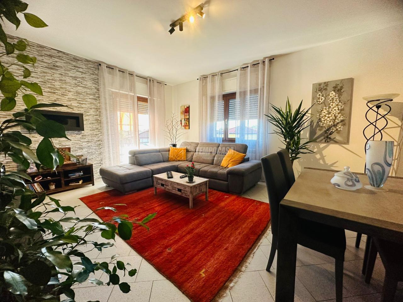 Appartamento in vendita a Luisago