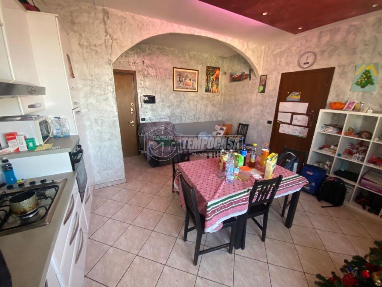 Trilocale in Via Binaghi, Malnate