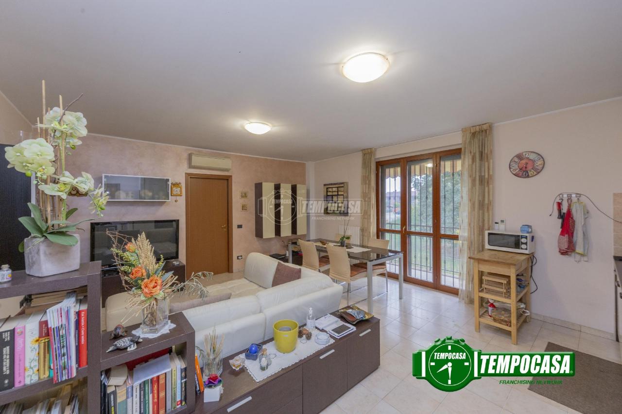 Trilocale in Via Rossini, Linarolo