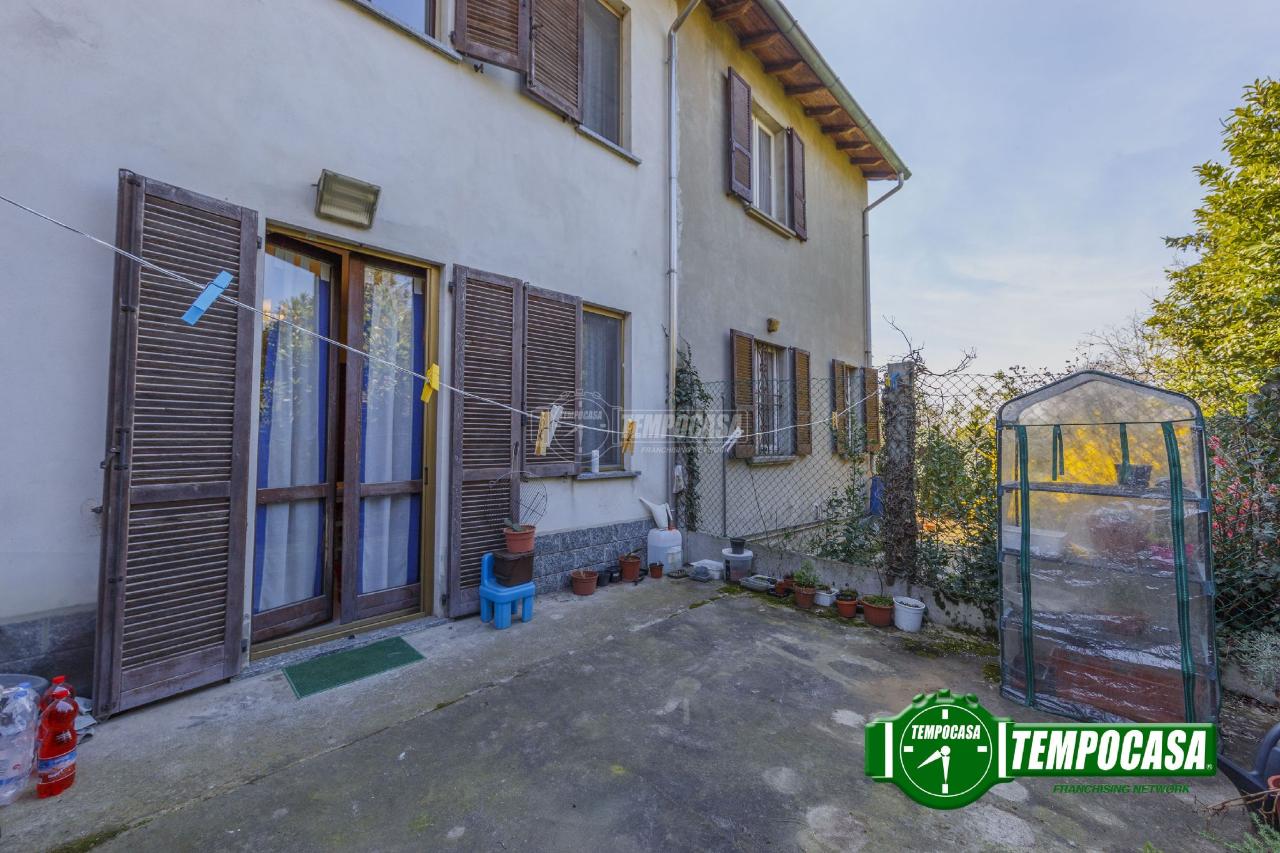 Casa indipendente in vendita a Sommo