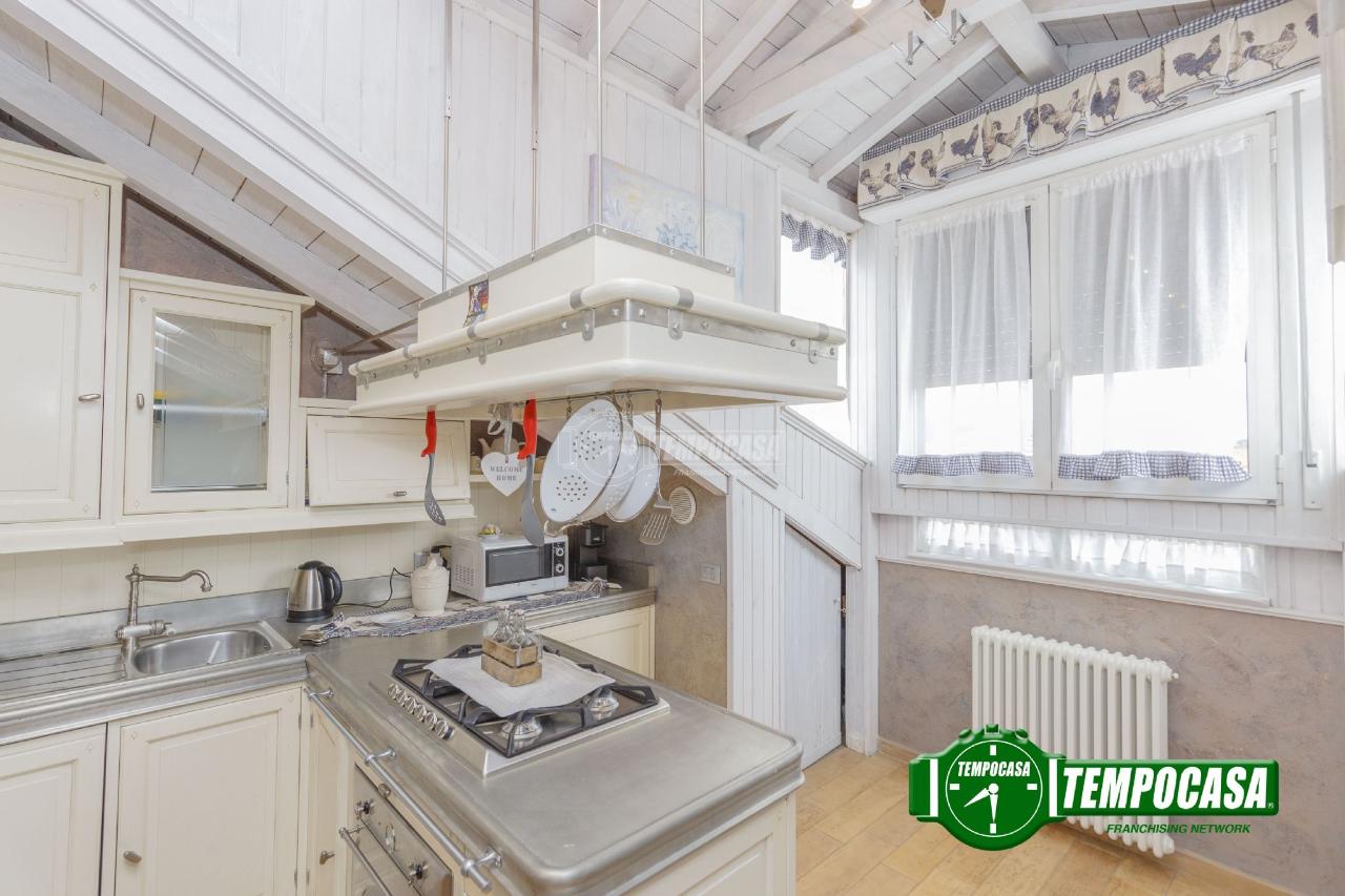 Appartamento in vendita a Pavia